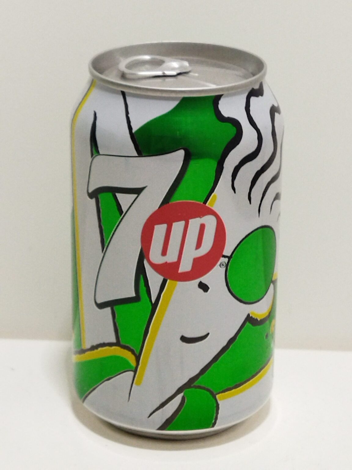 7UP CANETTE 330ML – CIMAMARKET